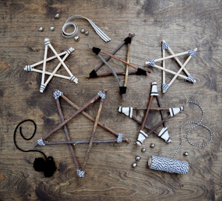 Rustic and Modern Twig Stars - learn how to make them!