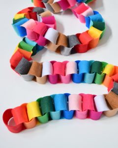 The felt chain garland that never ends